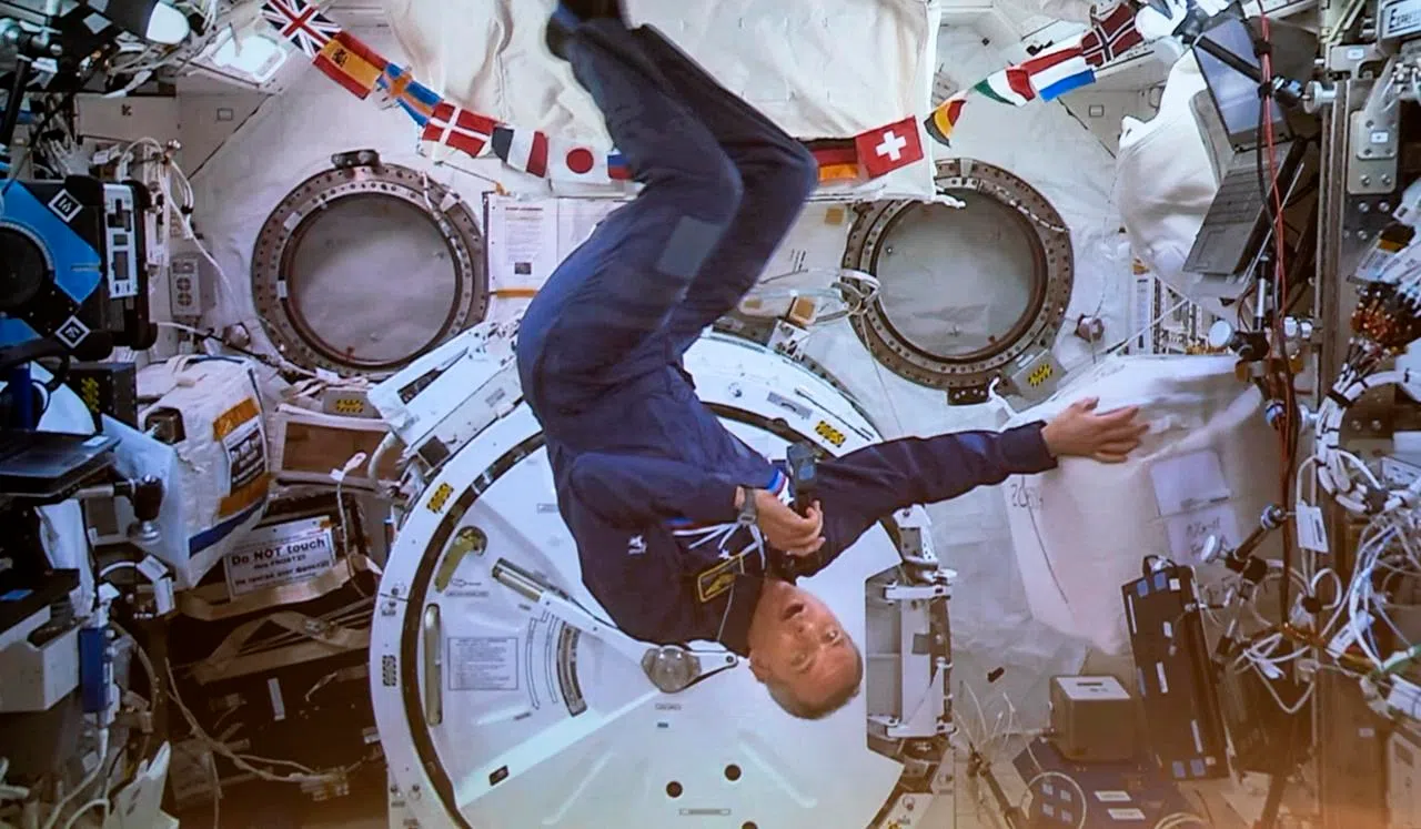 Astronaut David Saint-Jacques returns to Earth, sets Canadian space ...