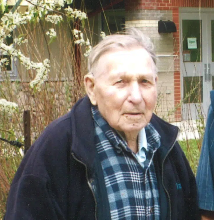 Paul Deering's Instagram, Twitter & Facebook on IDCrawl