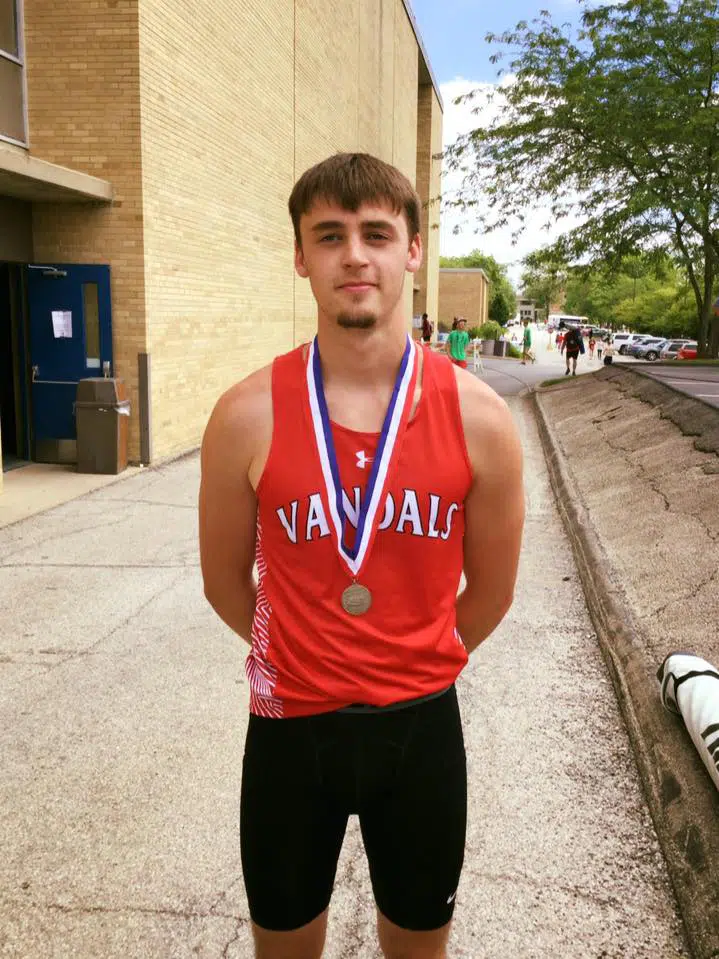 Former State Champ Curtis Gordon goes inducted into Vandals Hall of ...