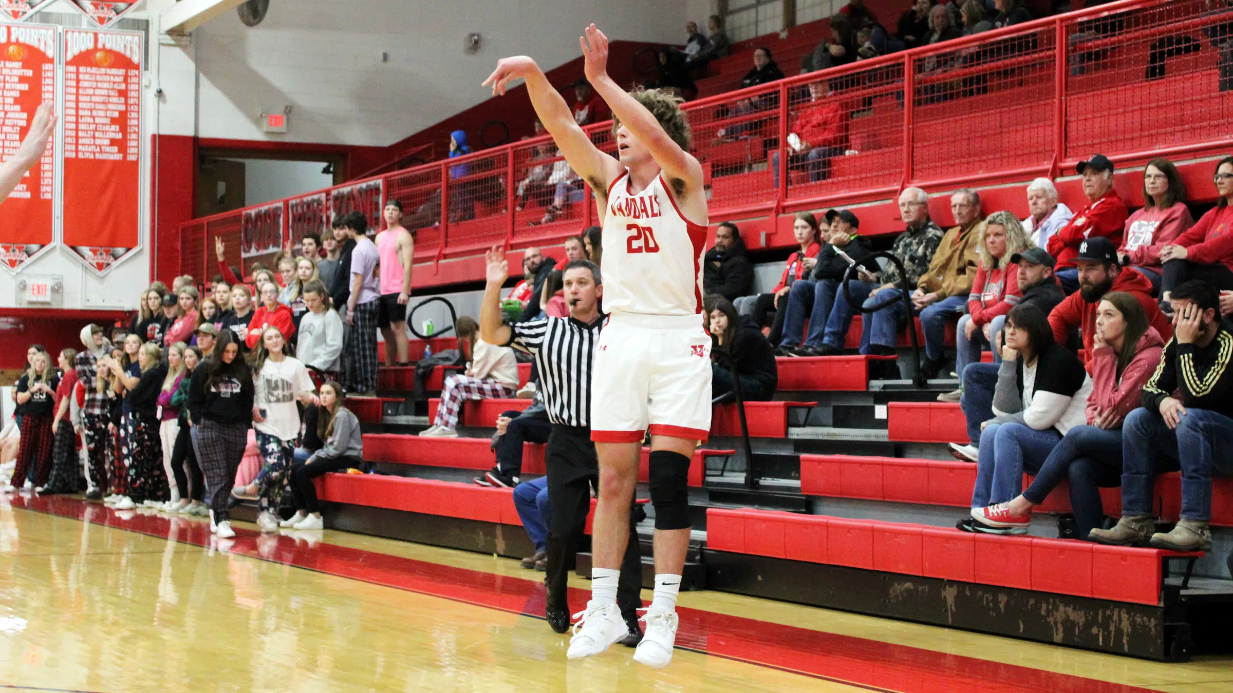 Behind Well’s huge game, Vandals Open SCC Play With Big Rout of ...