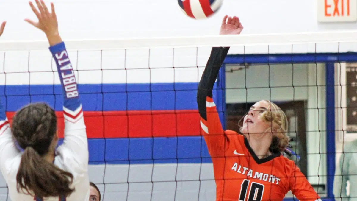 Altamont Volleyball picks up win over Wayne City | Vandalia Radio
