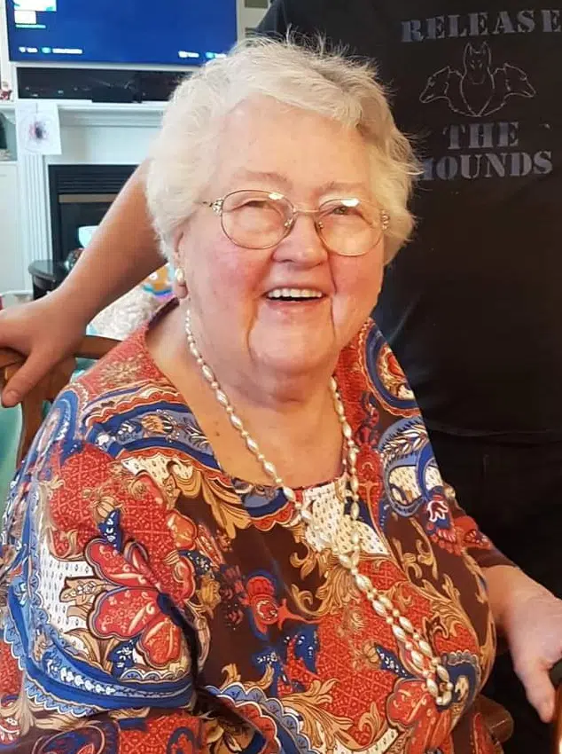 Joanne Mccartney's Instagram, Twitter & Facebook on IDCrawl