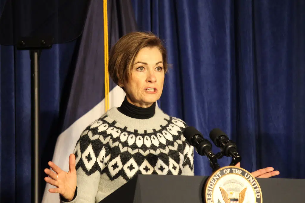 Governor Reynolds Visits Hempstead High School | Dubuque's Super Hits ...