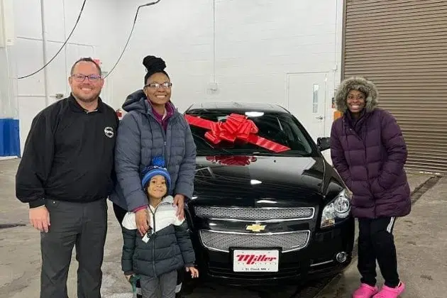 St. Cloud Dealerships Donates Cars, Presents to Single Moms | KNSI
