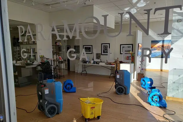 Water Leak Closes Gallery and Gift Shop At Paramount Center | KNSI