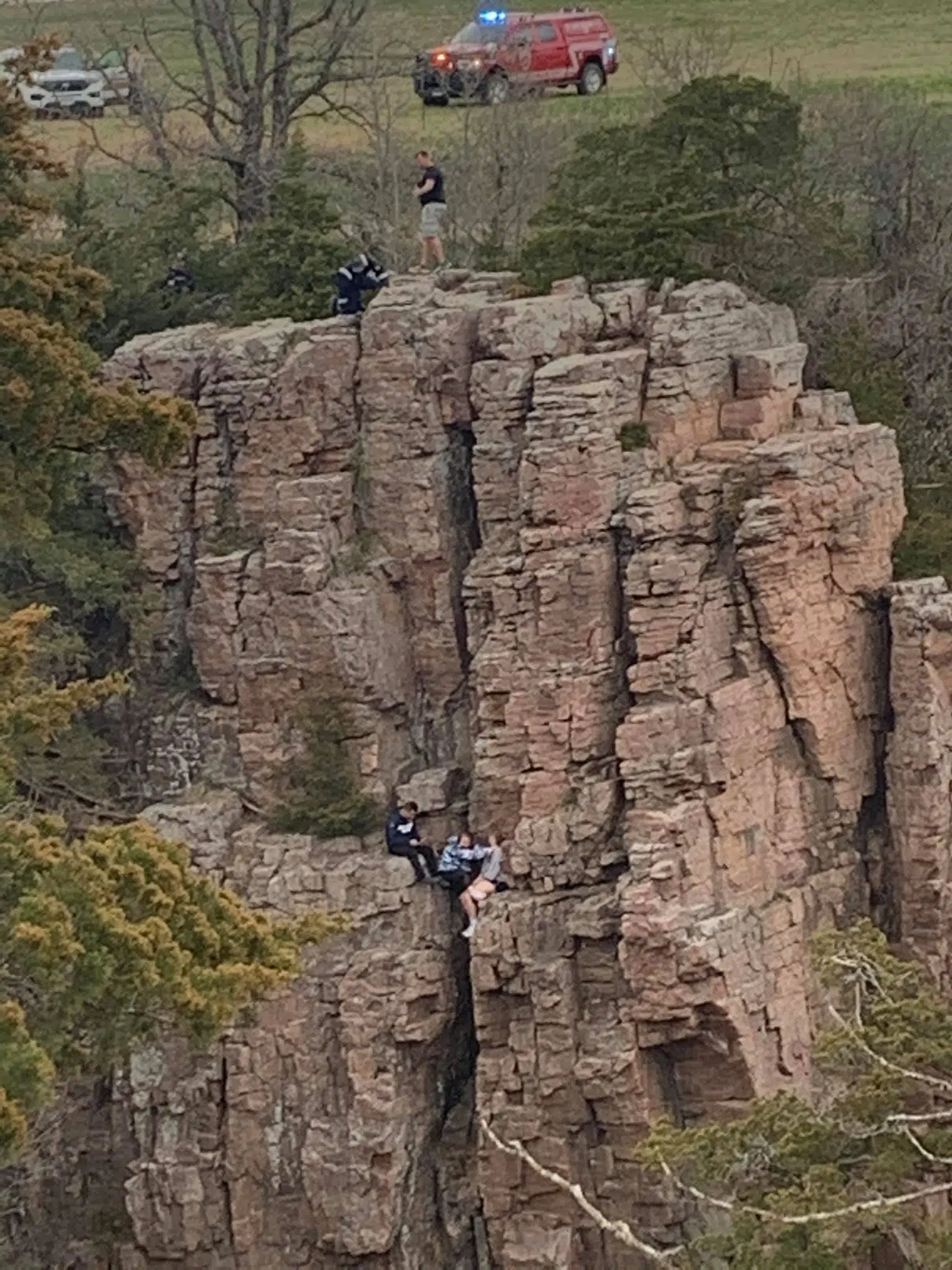 Rock climber rescued after falling at Palisades State Park | 740 The FAN
