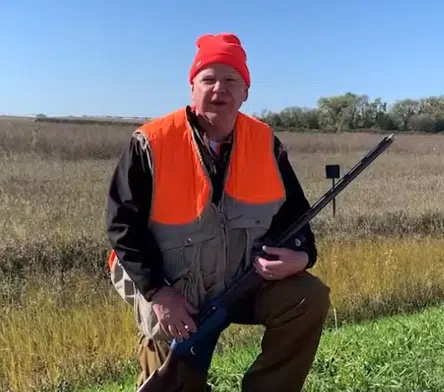 Gov. Walz bags a bird during Minnesota’s pheasant opener | The Mighty ...