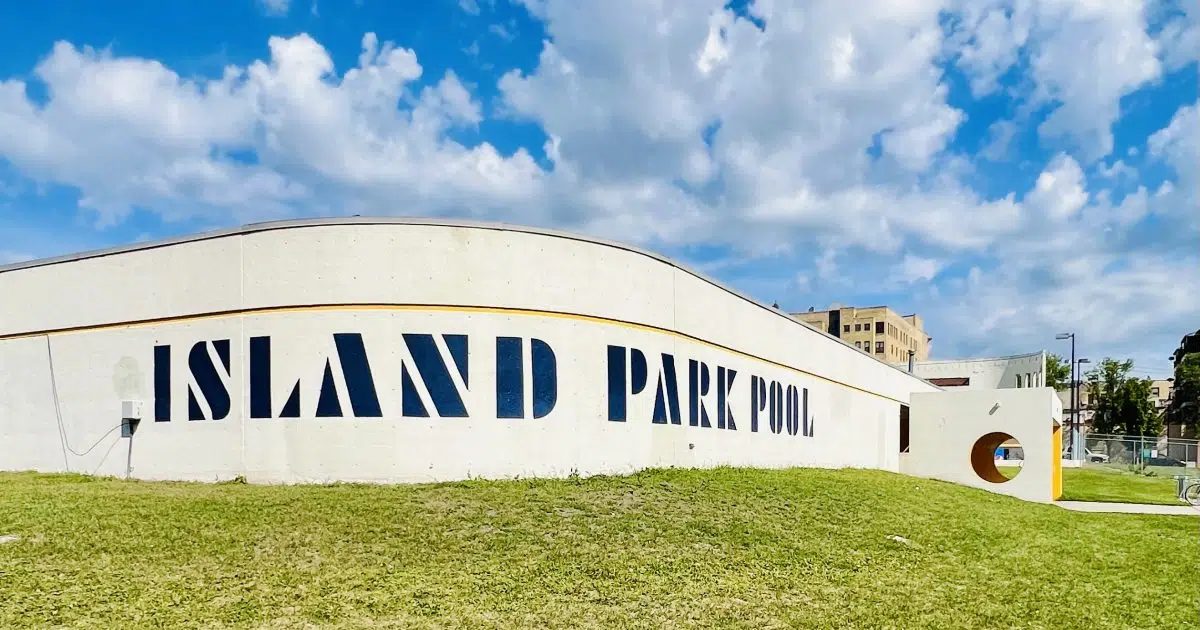 Iconic Fargo pool floats into the sunset, new pool slated to open in ...