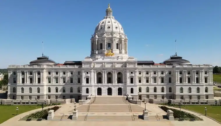 New Minnesota law allowing felons to vote after prison sentence ...