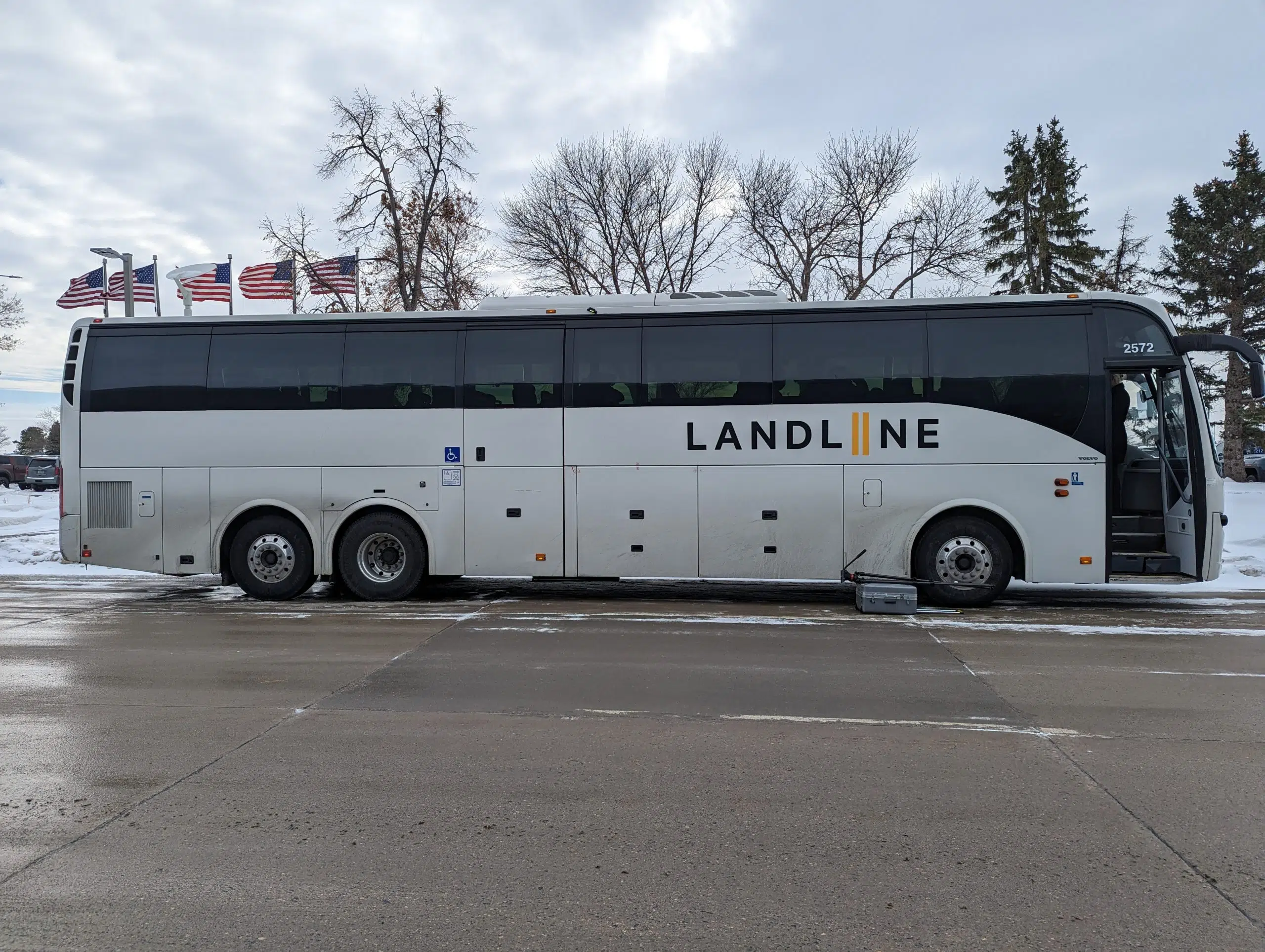 Sun Country, Landline announce new bus service from Hector Airport to ...