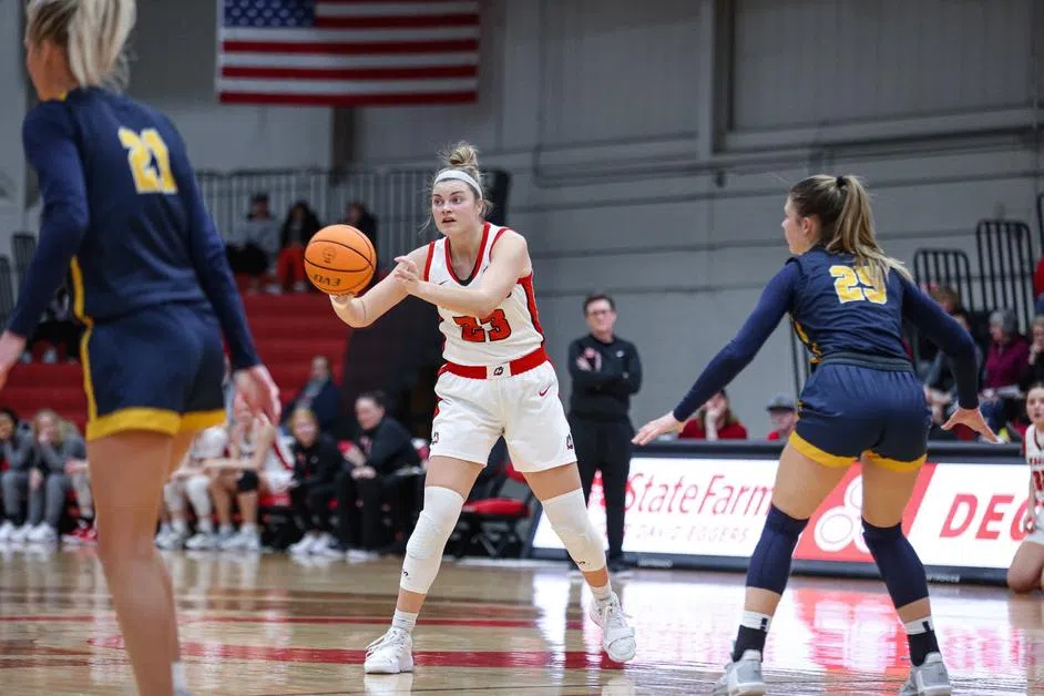 Third Quarter Flurry Guides MSUM Past Golden Bears | Y94
