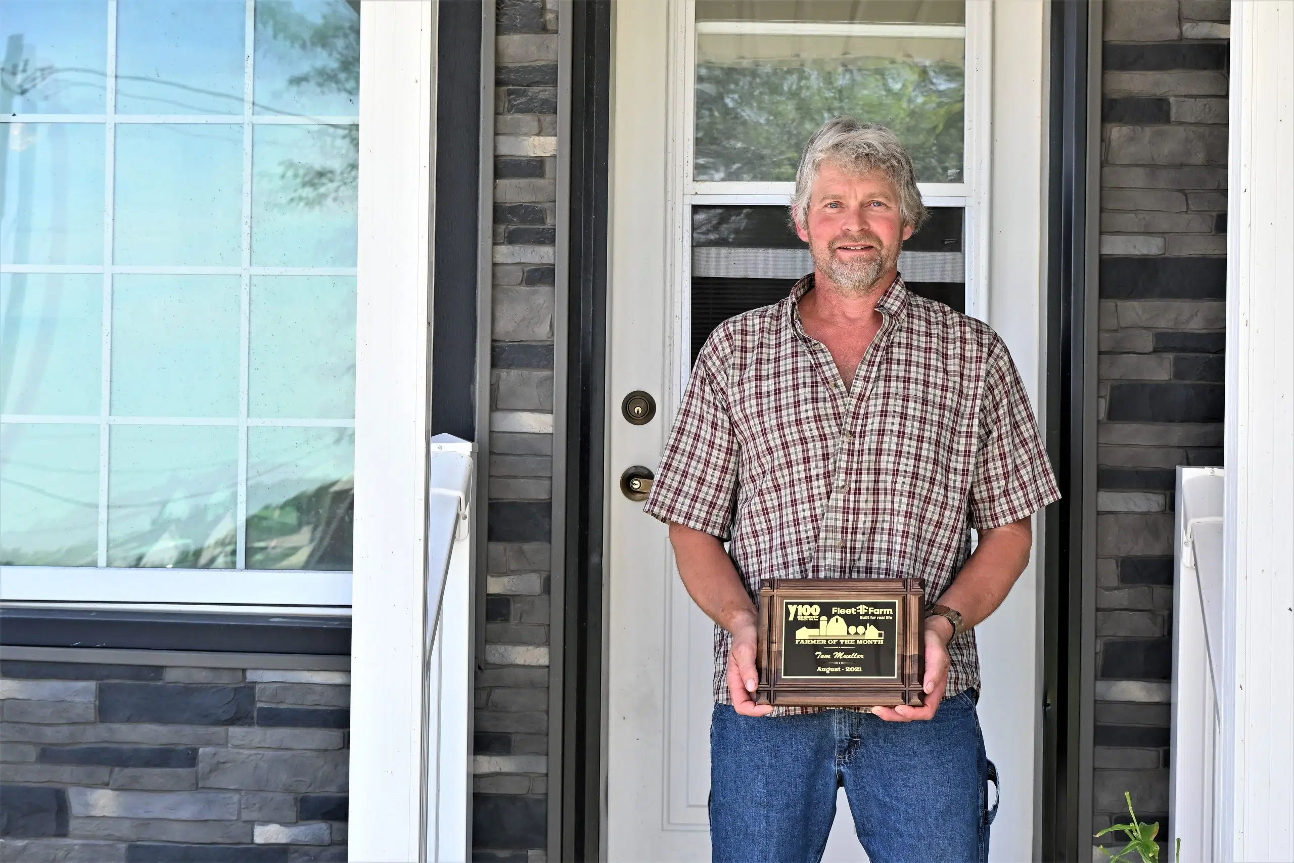 Farmer of the Month: Tom Mueller | 1330 & 101.5 WHBL
