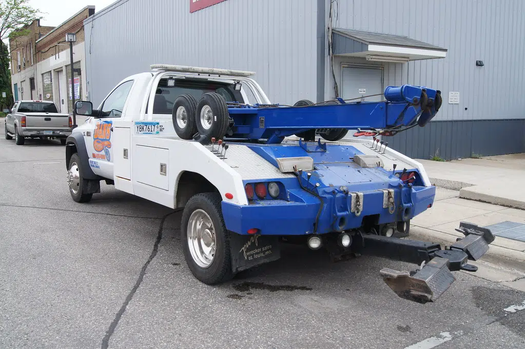 Tow Trucks Fail OPP Inspections | Country 105
