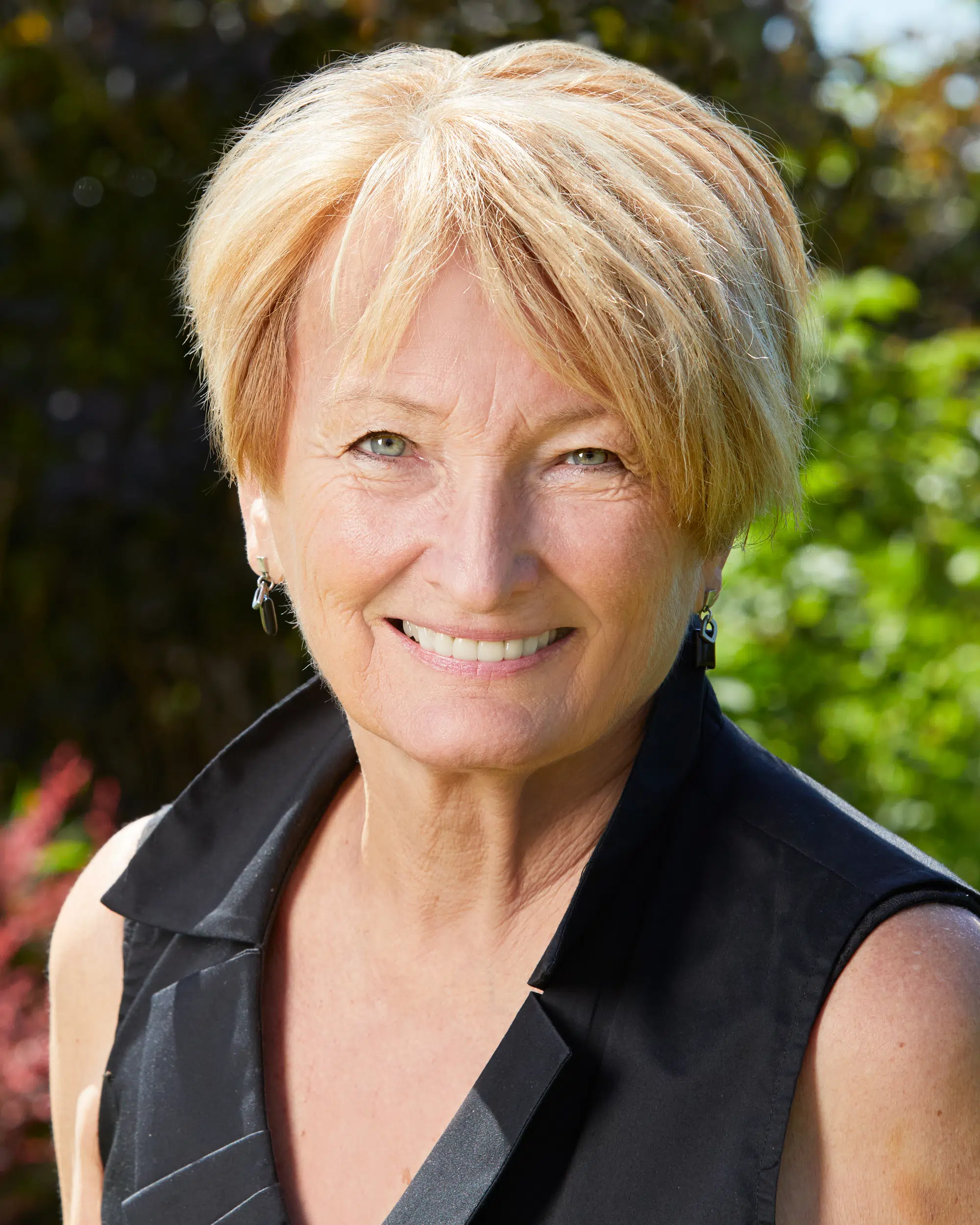 Well-known Community Volunteer Passes Away | Country 105