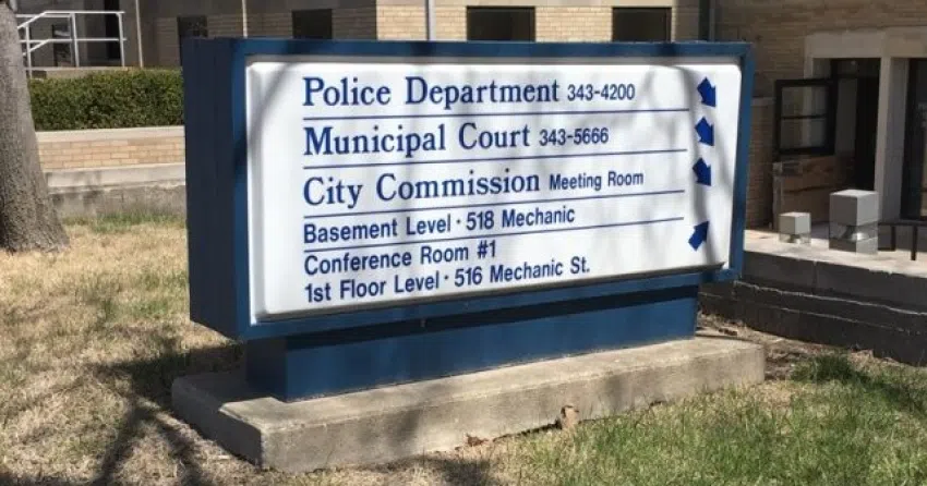 EFD douses vending machine fire for Police Department | KVOE