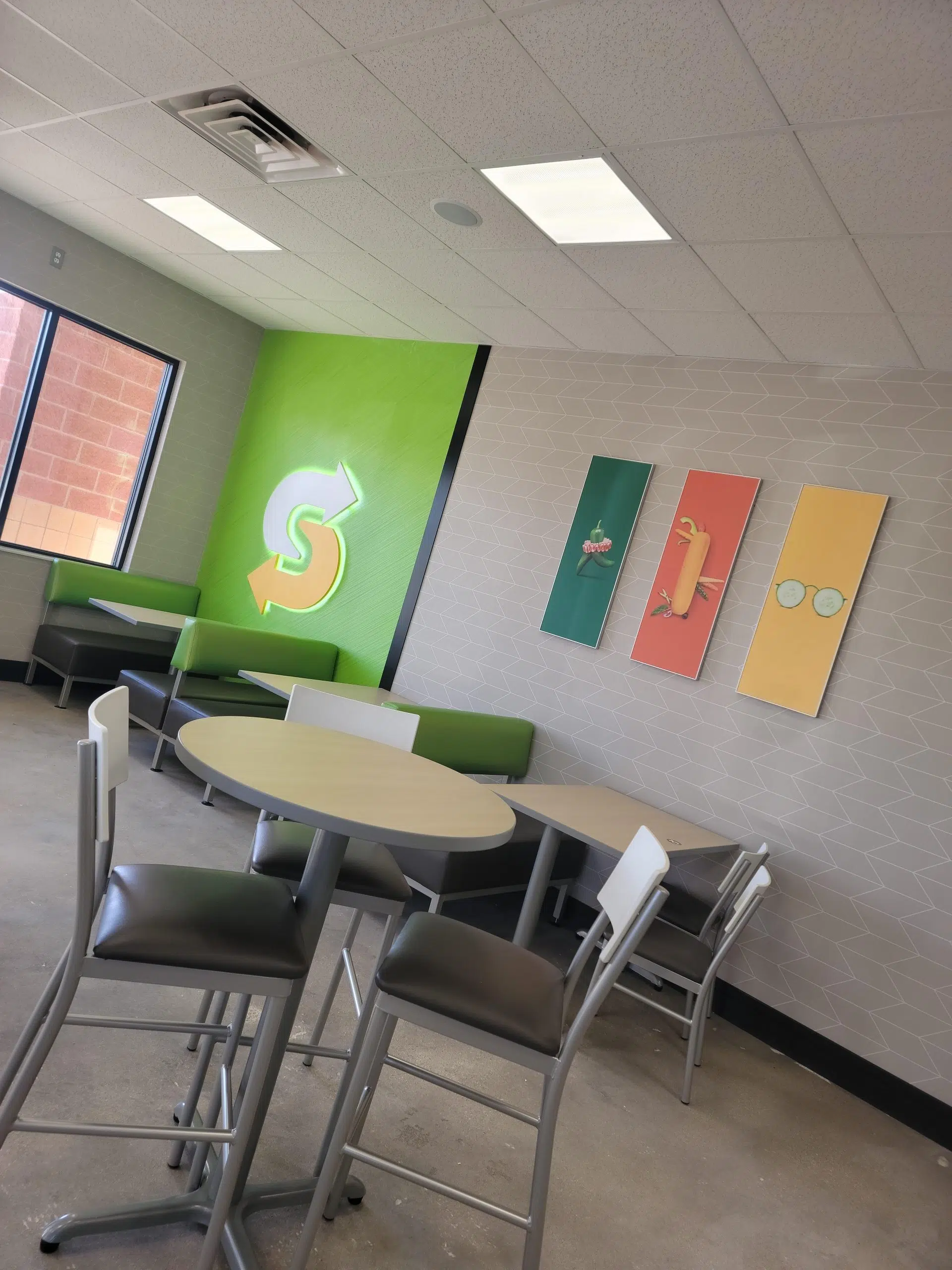 Vandalia Subway back open after remodel | Vandalia Radio