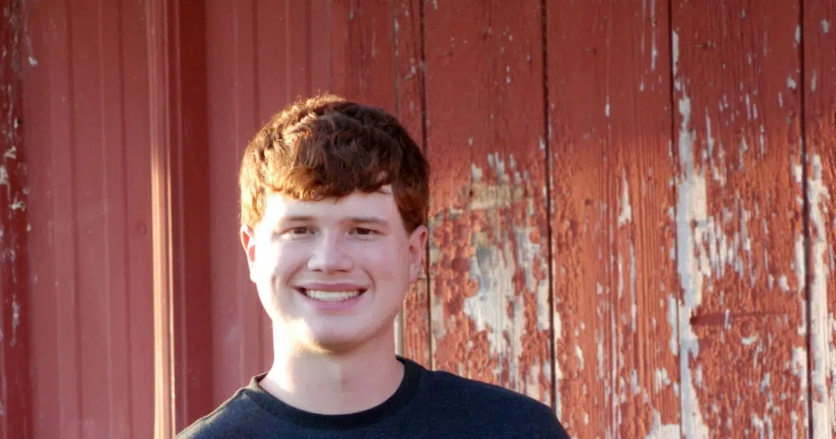 Wes Radloff Graduating From Beecher City High School | Effingham Radio