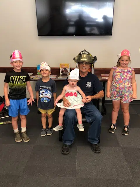 Firefighter Rusty Teaches Children About Fire Safety | Effingham Radio
