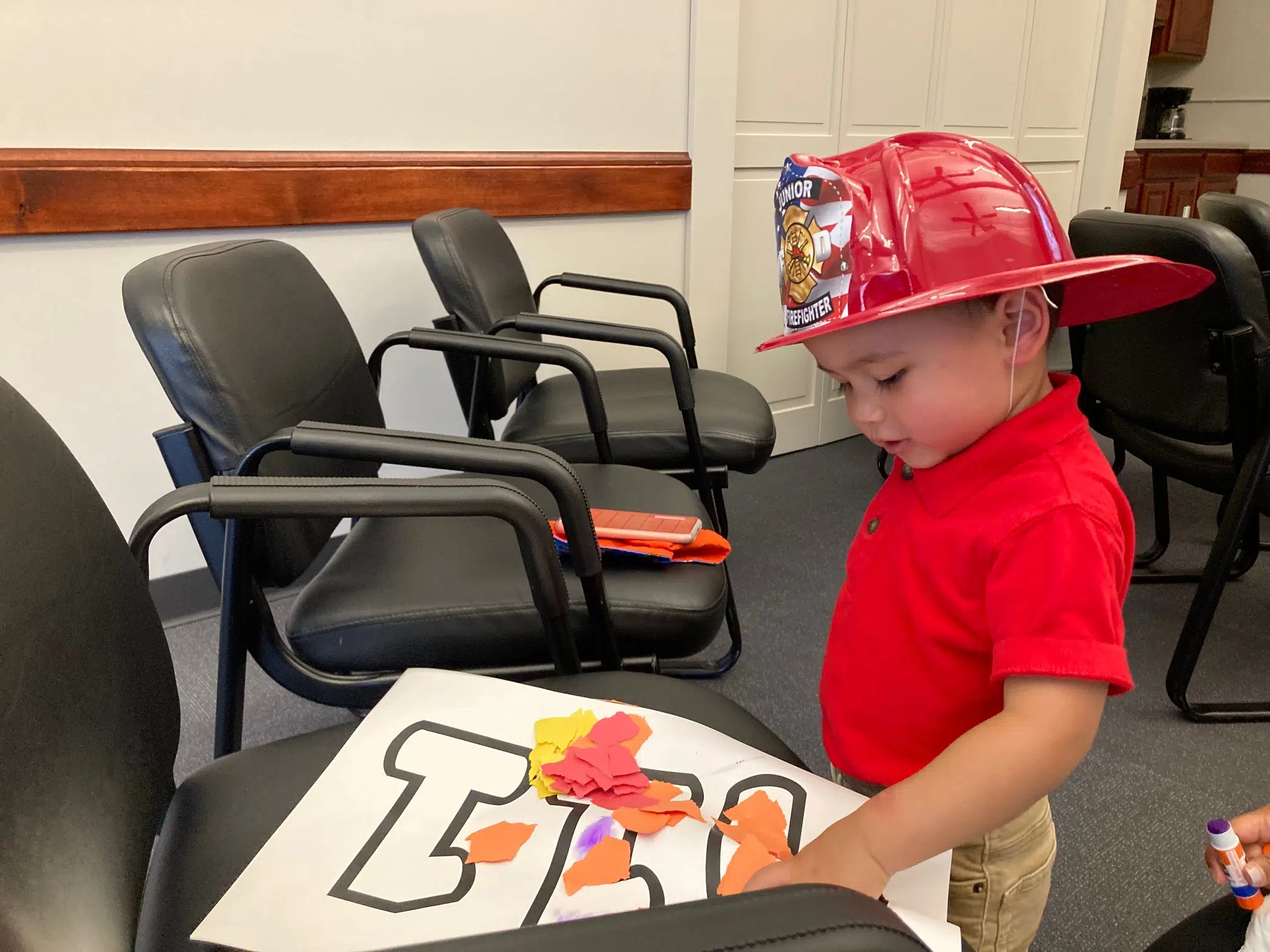 Firefighter Rusty Teaches Children About Fire Safety | Effingham Radio