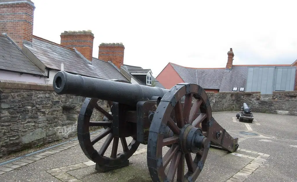 Cannon-Fire Expected in Salem Saturday for Bicentennial Celebration ...