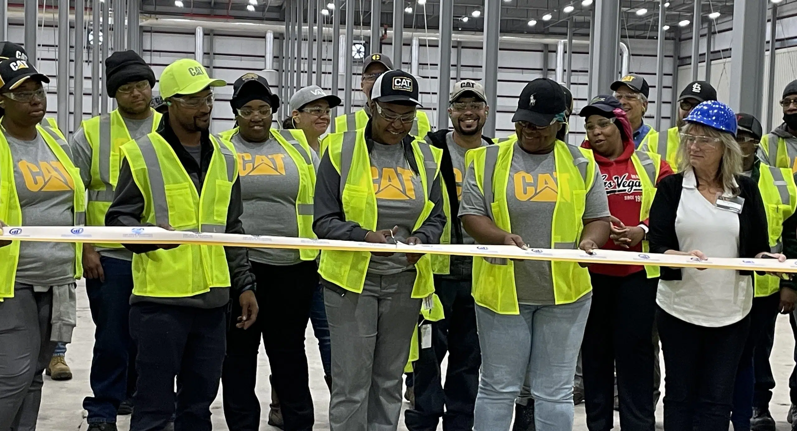 Caterpillar celebrates brick and mortar expansion at the Decatur ...
