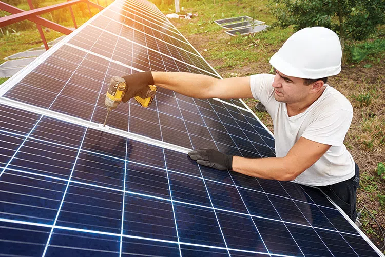 College of the Rockies announces Solar PV Design & Installation course ...