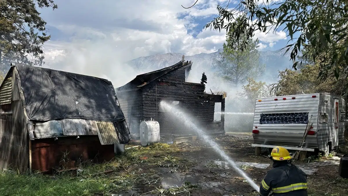 Columbia Valley Fire Departments responding to structure fire in ...