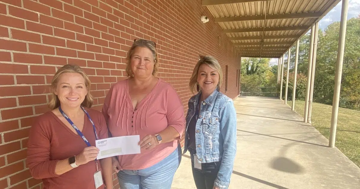 Farmers RECC employees donate to Community Relief Fund | Glasgow News 1