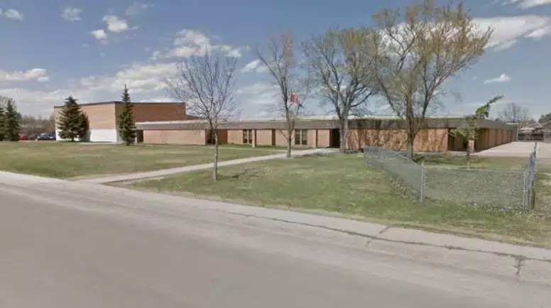 Online learning begins for K-4 students at Henry Janzen School | play92