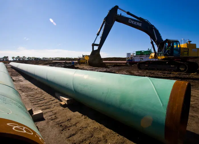 Enbridge signs tolling deal with shippers for Mainline pipeline system ...