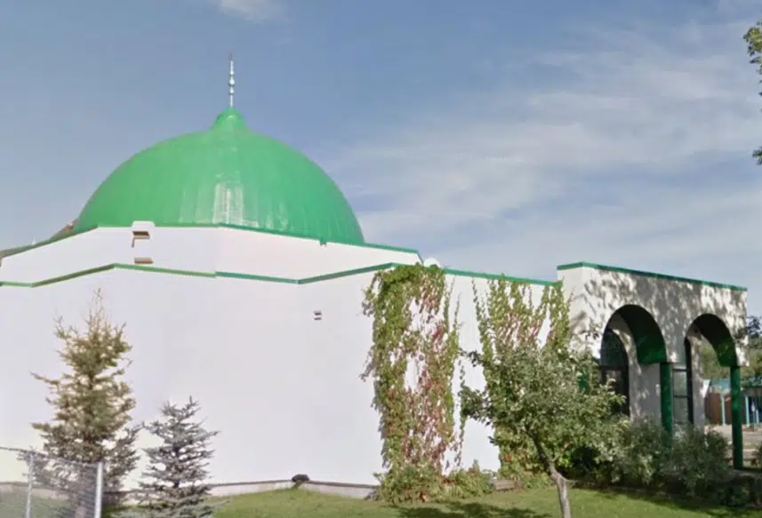 Markaz Ul Islam Mosque Hosts Ramadan Fast-A-Thon | 100.5 CRUZ FM