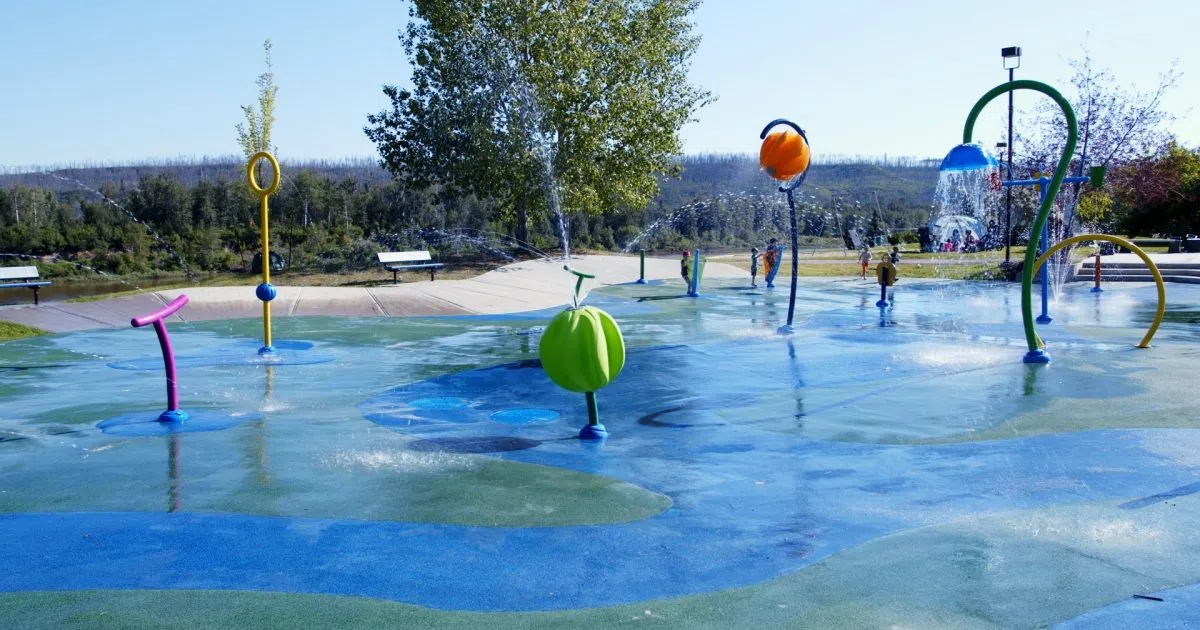 Spray parks open for long weekend | 100.5 CRUZ FM