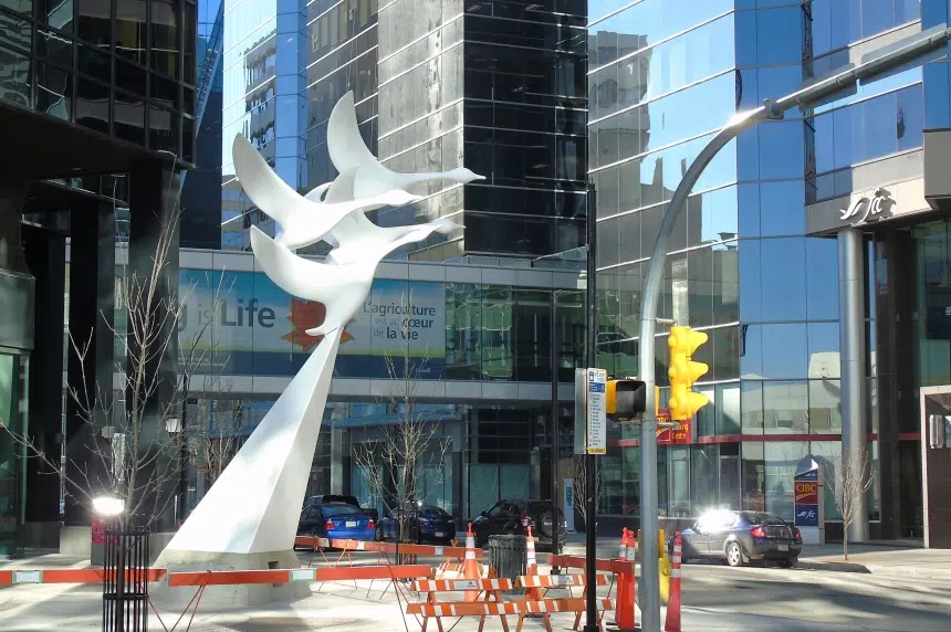Flying geese sculpture returned to downtown Regina | 980 CJME