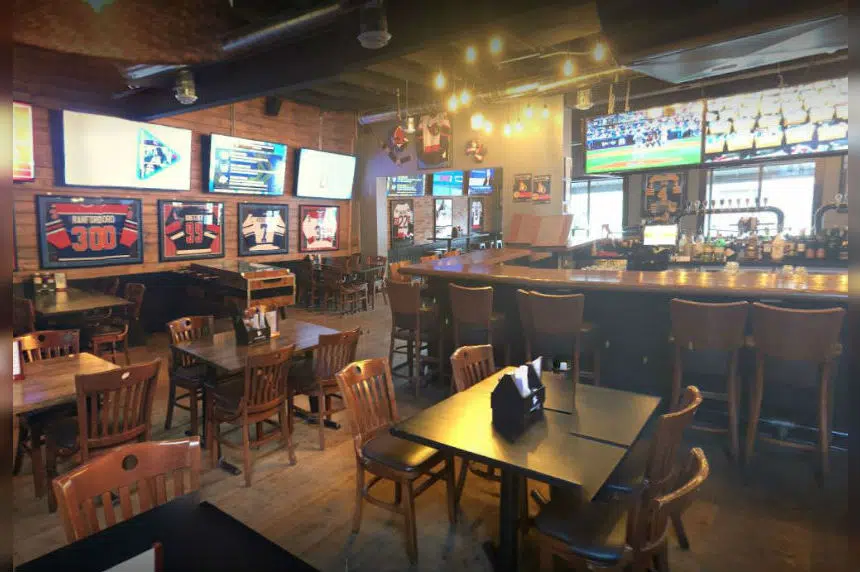 ‘Green and white presence:’ Ottawa bar serves Rider fans | 980 CJME