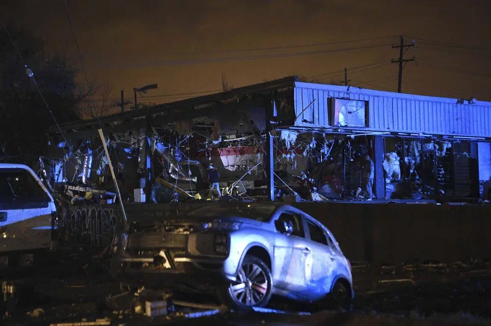 Disaster: Deadly tornadoes shred 40 buildings in Nashville | 650 CKOM