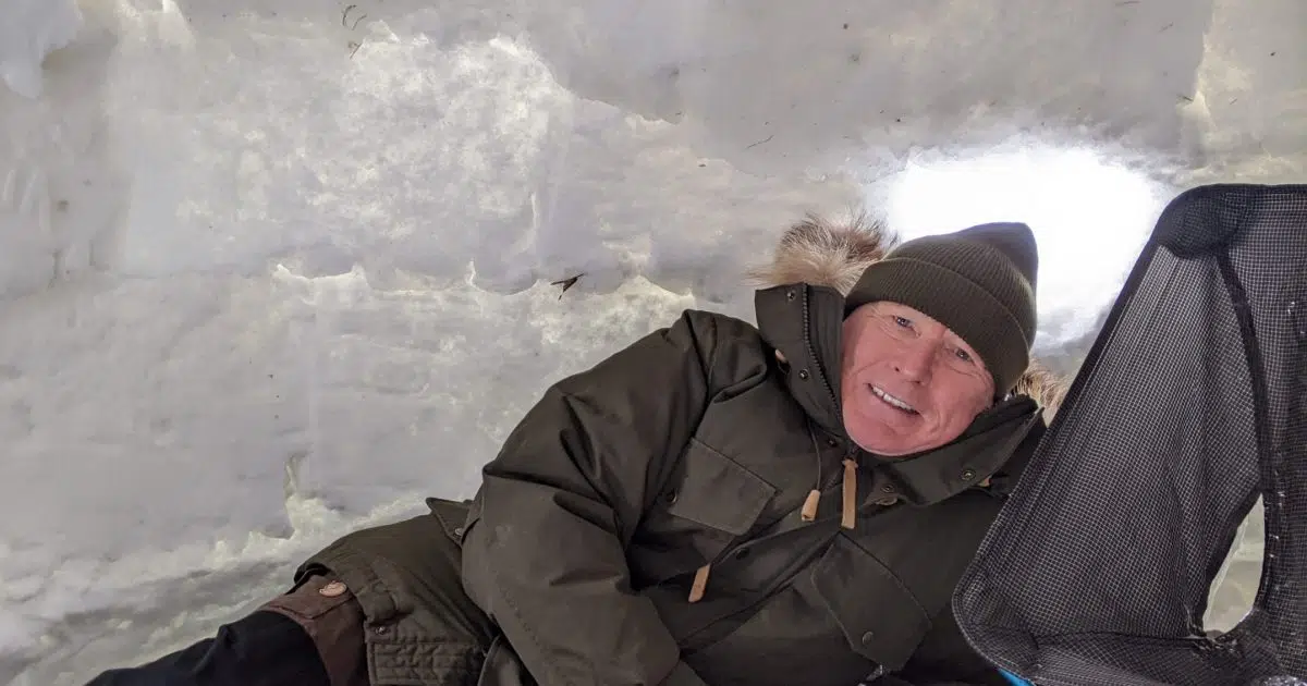 Regina man takes advantage of winter by building igloo in backyard ...