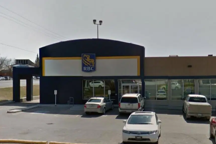Regina bank robbed at gunpoint | 650 CKOM
