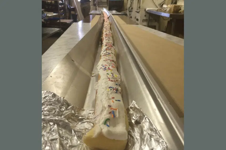 Saskatoon bakes the world's longest long john | 650 CKOM