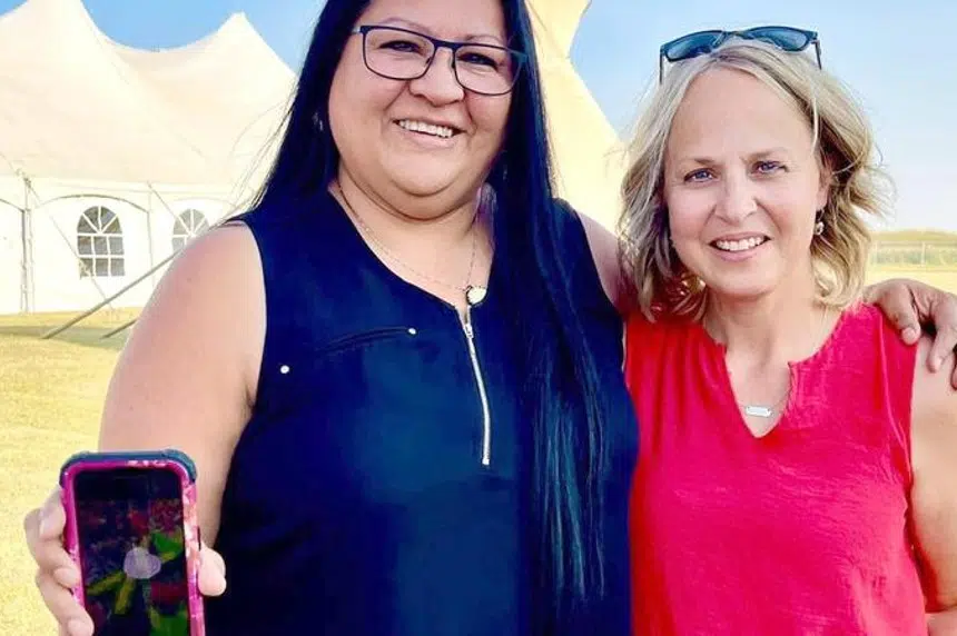 Mom of late Humboldt Bronco finds ‘instant connection’ at James Smith ...