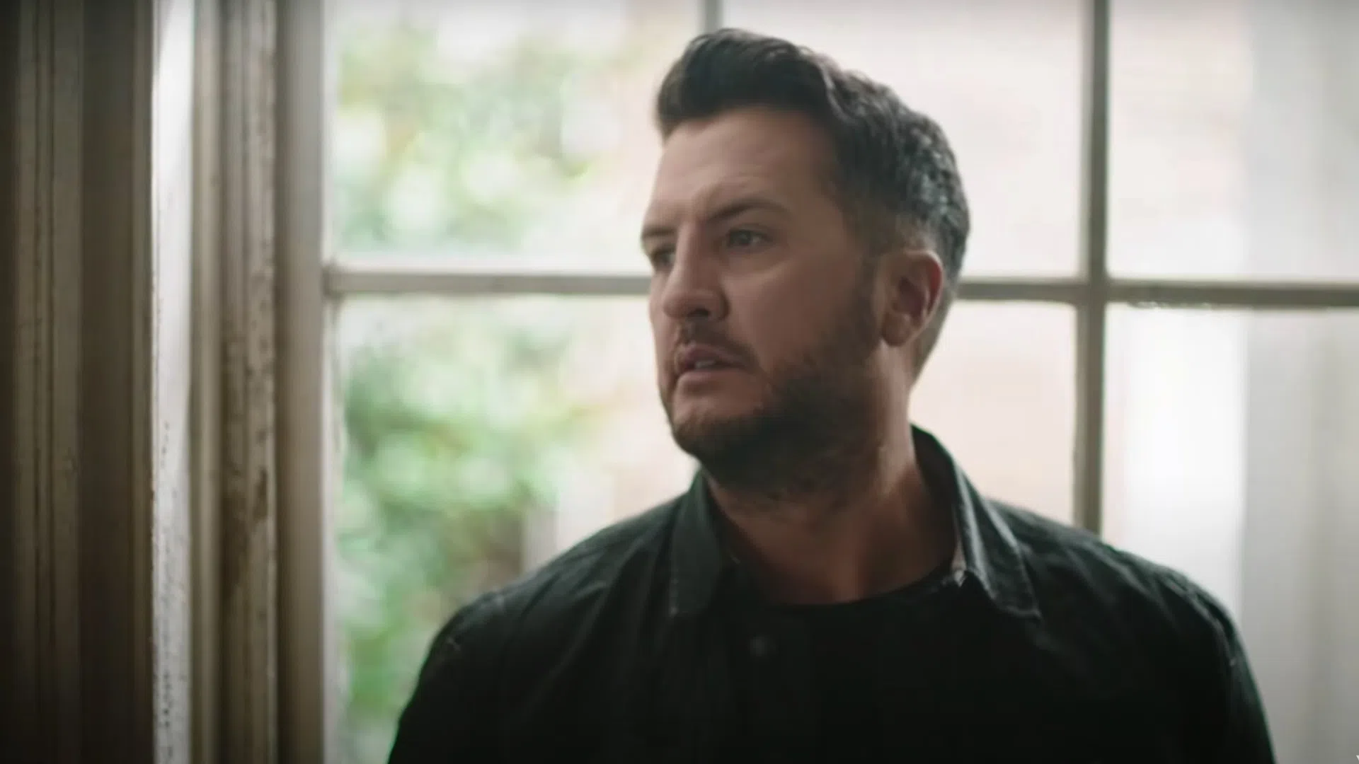 Luke Bryan’s New Song “Build Me A Daddy” Is A SERIOUS Tear Jerker! | 93 ...