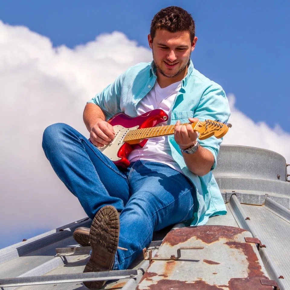 Coast 2 Coast Closeup – Travis Dolter | Saskatchewan Country CJNB