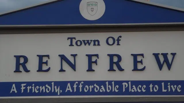 Candidates need to abide by sign by-laws: Renfrew town hall | 96.1 ...