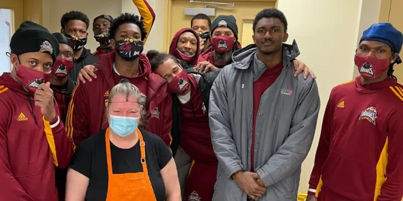 Newfoundland Rogues Volunteer at Gathering Place | VOCM