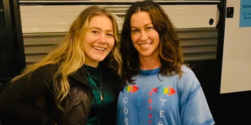 Alanis Morissette Opener Shares Experience at Churchill Park Music ...