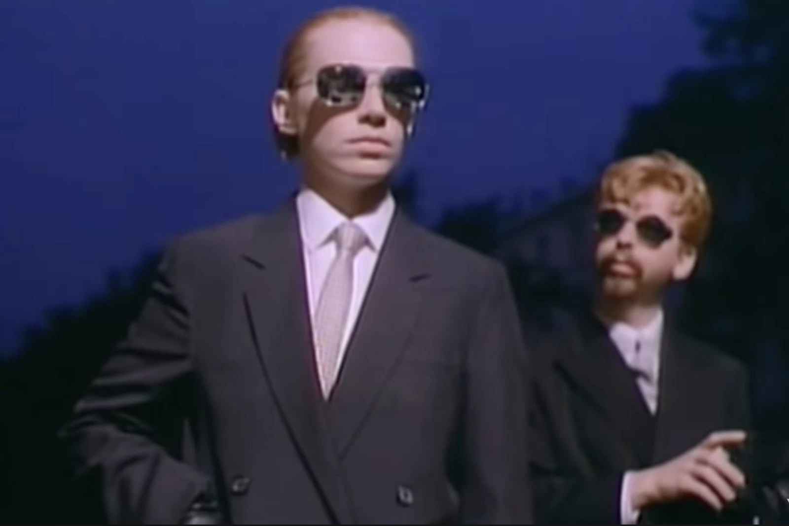 How Eurythmics Almost Broke Through With ‘Love Is a Stranger’ | DRGNews